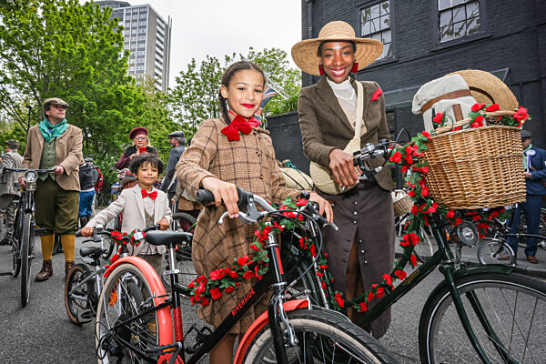 "The Tweed Run" in London